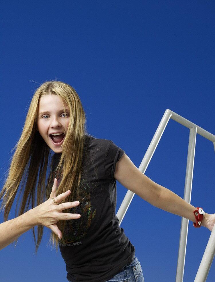 Norman Jean Roy - Norman Jean Roy 001 (8) - Abigail Breslin Photo ...
